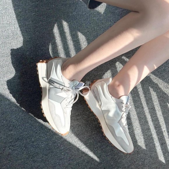 New Balance | Shoes | New Balance 327 Unisex W95m8 Casual Sneakers ...